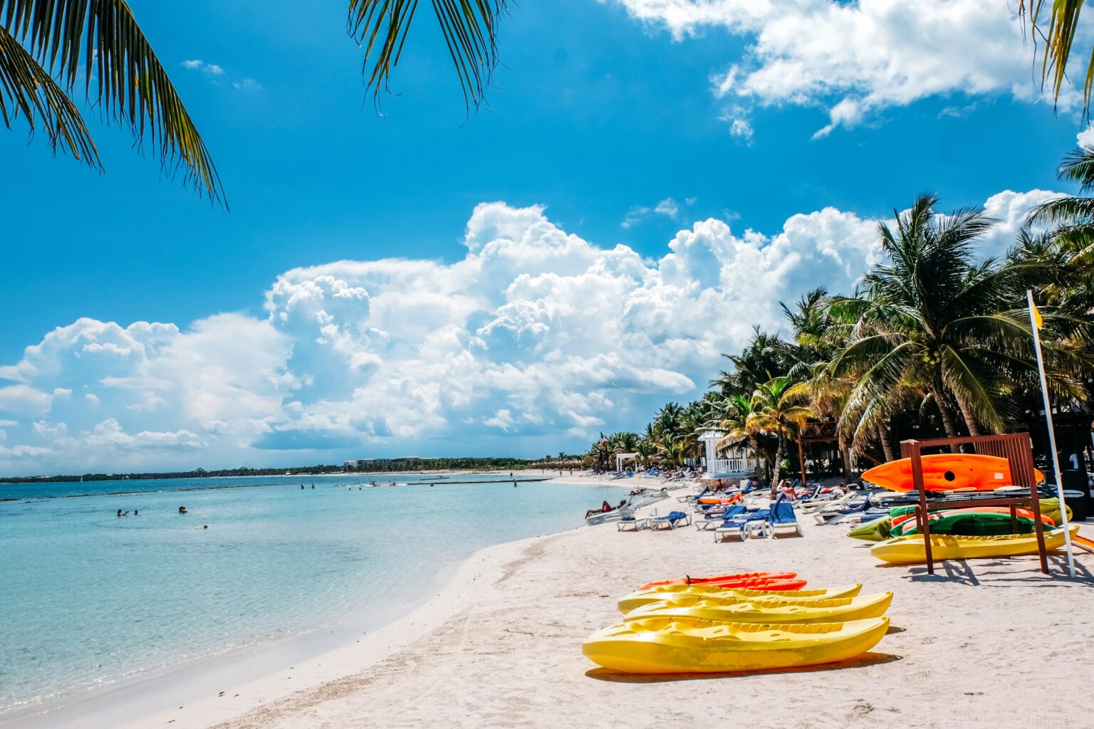 Playa Destiladeras: ¿Cómo Llegar y Qué Hacer? | ETN